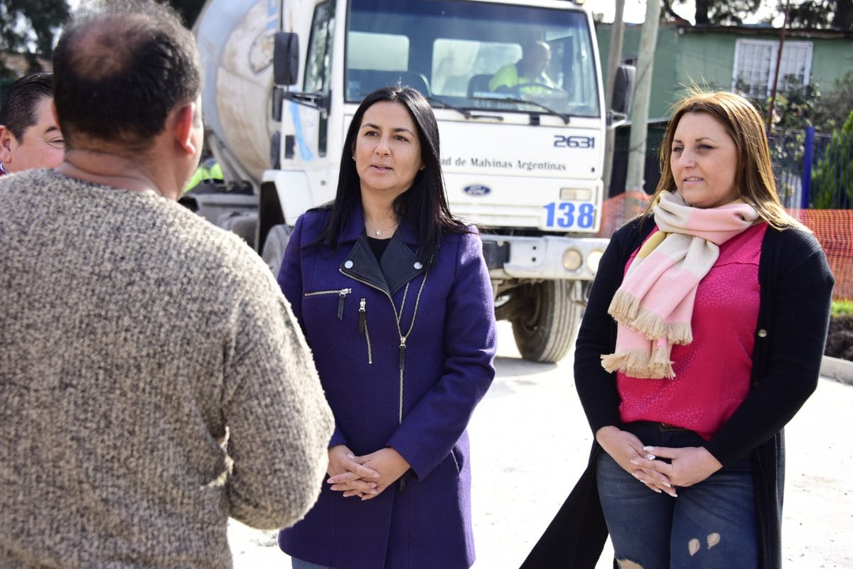 Noelia Correa visitó la obra de nuevos pavimentos en Ing. Pablo Nogués ...